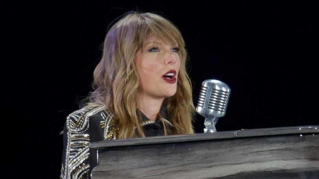 How To Write A Song With No Experience [Beginner Friendly] - Ensemble ...